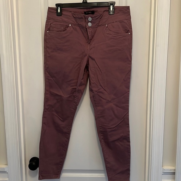 refuge | Pants & Jumpsuits | Springsummer Light Weight Skinny Pants ...